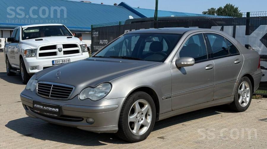 Pelēks Mercedes-Benz C 200 2004 Liepāja, ar dzinēja tilpumu 1.80 L un nobraukumu 273 tūkst. km par 2350 €, foto 9 vietnē AUTOMOTO.COM.LV
