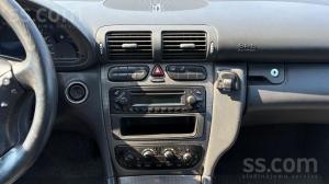 Pelēks Mercedes-Benz C 200 2004 Liepāja, ar dzinēja tilpumu 1.80 L un nobraukumu 273 tūkst. km par 2350 €, foto 14 vietnē AUTOMOTO.COM.LV