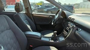 Pelēks Mercedes-Benz C 200 2004 Liepāja, ar dzinēja tilpumu 1.80 L un nobraukumu 273 tūkst. km par 2350 €, foto 18 vietnē AUTOMOTO.COM.LV
