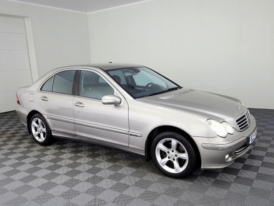Grey Mercedes-Benz C 200 2004 in Tallinn, with an engine capacity of 1.80 L and mileage of 238 thousand km for 2099 €, photo 1 on AUTOMOTO.COM.LV
