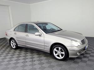 Grey Mercedes-Benz C 200 2004 in Tallinn, with an engine capacity of 1.80 L and mileage of 238 thousand km for 2099 €, photo 9 on AUTOMOTO.COM.LV
