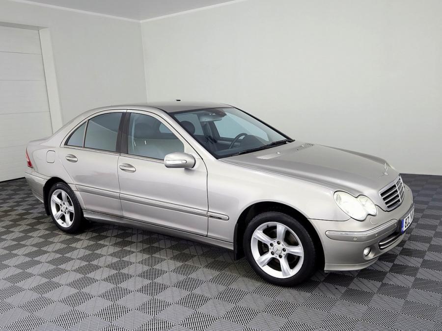 Grey Mercedes-Benz C 200 2004 in Tallinn, with an engine capacity of 1.80 L and mileage of 238 thousand km for 2099 €, photo 9 on AUTOMOTO.COM.LV