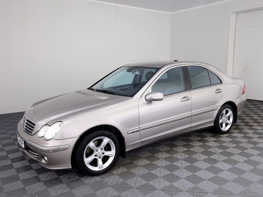 Grey Mercedes-Benz C 200 2004 in Tallinn, with an engine capacity of 1.80 L and mileage of 238 thousand km for 2099 €, photo 10 on AUTOMOTO.COM.LV