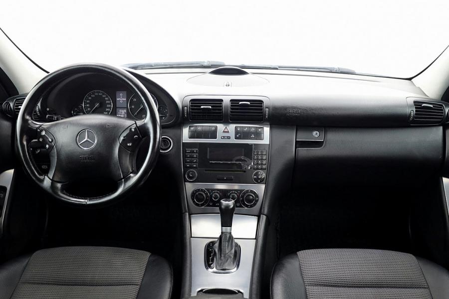 Grey Mercedes-Benz C 200 2004 in Tallinn, with an engine capacity of 1.80 L and mileage of 238 thousand km for 2099 €, photo 13 on AUTOMOTO.COM.LV