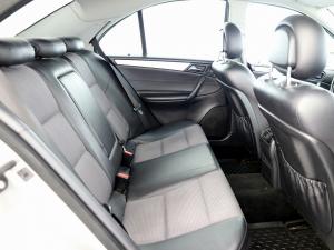 Grey Mercedes-Benz C 200 2004 in Tallinn, with an engine capacity of 1.80 L and mileage of 238 thousand km for 2099 €, photo 15 on AUTOMOTO.COM.LV
