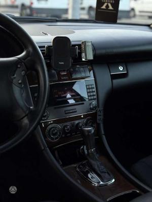 Pelēks Mercedes-Benz C 200 2005 Klaipėda, ar dzinēja tilpumu 2.15 L un nobraukumu 380 tūkst. km par 1900 €, foto 27 vietnē AUTOMOTO.COM.LV