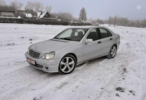 Grey Mercedes-Benz C 200 2006 in Ukmerge, with an engine capacity of 2.15 L and mileage of 28 thousand km for 2600 €, photo  on AUTOMOTO.COM.LV