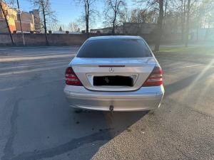Pelēks Mercedes-Benz C 200 2006 Šauļi, ar dzinēja tilpumu 2.10 L un nobraukumu 220 tūkst. km par 3100 €, foto 6 vietnē AUTOMOTO.COM.LV