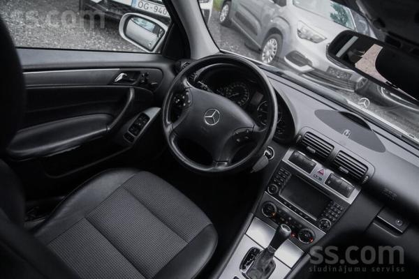 Pelēks Mercedes-Benz C 200 2006 Rīga, ar dzinēja tilpumu 1.80 L un nobraukumu 236 tūkst. km par 3990 €, foto 8 vietnē AUTOMOTO.COM.LV