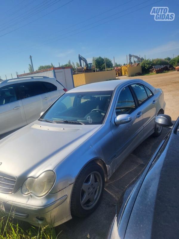 Pelēks Mercedes-Benz C 200 2006 Klaipėda, ar dzinēja tilpumu 2.10 L un nobraukumu 510 tūkst. km par 800 €, foto 6 vietnē AUTOMOTO.COM.LV