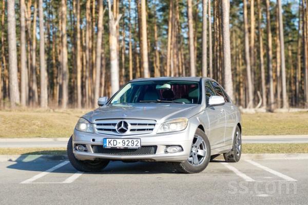Pelēks Mercedes-Benz C 200 2007 Rīga, ar dzinēja tilpumu 2.20 L un nobraukumu 392 tūkst. km par 3990 €, foto 1 vietnē AUTOMOTO.COM.LV