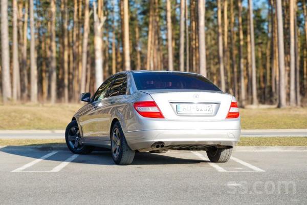 Pelēks Mercedes-Benz C 200 2007 Rīga, ar dzinēja tilpumu 2.20 L un nobraukumu 392 tūkst. km par 3990 €, foto 6 vietnē AUTOMOTO.COM.LV