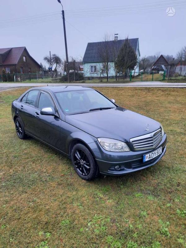Grey Mercedes-Benz C 200 2007 in Rokiskis, with an engine capacity of 1.80 L and mileage of 202 thousand km for 3500 €, photo 3 on AUTOMOTO.COM.LV
