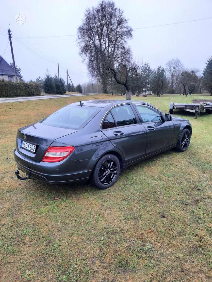 Pelēks Mercedes-Benz C 200 2007 Rokiškis, ar dzinēja tilpumu 1.80 L un nobraukumu 202 tūkst. km par 3500 €, foto 5 vietnē AUTOMOTO.COM.LV