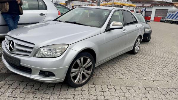 Grey Mercedes-Benz C 200 2007 in Telschi, with an engine capacity of 2.10 L and mileage of 276 thousand km for 3300 €, photo 1 on AUTOMOTO.COM.LV
