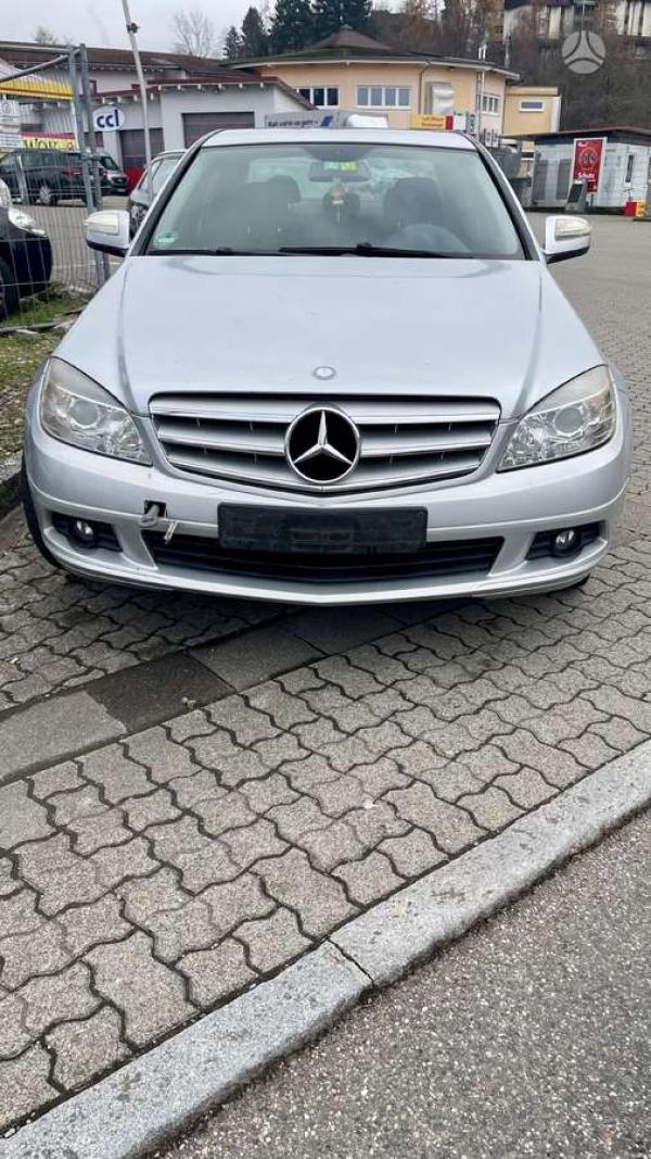 Grey Mercedes-Benz C 200 2007 in Telschi, with an engine capacity of 2.10 L and mileage of 276 thousand km for 3300 €, photo 2 on AUTOMOTO.COM.LV