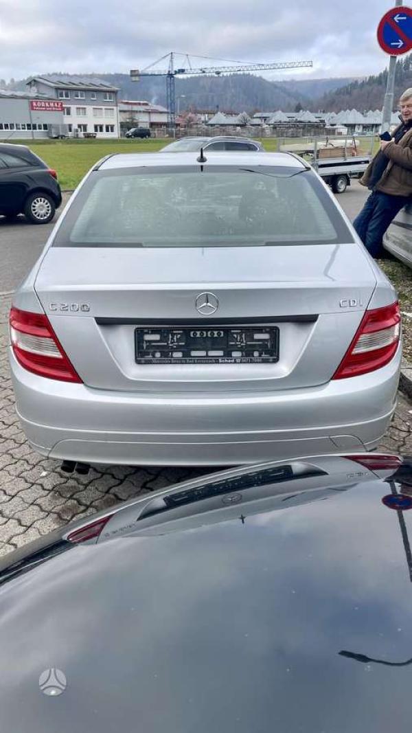 Grey Mercedes-Benz C 200 2007 in Telschi, with an engine capacity of 2.10 L and mileage of 276 thousand km for 3300 €, photo 3 on AUTOMOTO.COM.LV