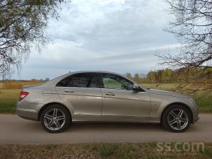 Pelēks Mercedes-Benz C 200 2007 Kuldīga, ar dzinēja tilpumu 2.20 L un nobraukumu 304 tūkst. km par 5000 €, foto 3 vietnē AUTOMOTO.COM.LV