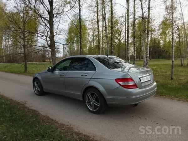 Grey Mercedes-Benz C 200 2007 in Kuldiga, with an engine capacity of 2.20 L and mileage of 304 thousand km for 5000 €, photo 5 on AUTOMOTO.COM.LV