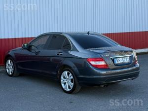 Pelēks Mercedes-Benz C 200 2007 Rīga, ar dzinēja tilpumu 2.20 L un nobraukumu 309 tūkst. km par 3990 €, foto 4 vietnē AUTOMOTO.COM.LV
