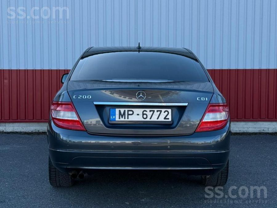 Pelēks Mercedes-Benz C 200 2007 Rīga, ar dzinēja tilpumu 2.20 L un nobraukumu 309 tūkst. km par 3990 €, foto 7 vietnē AUTOMOTO.COM.LV