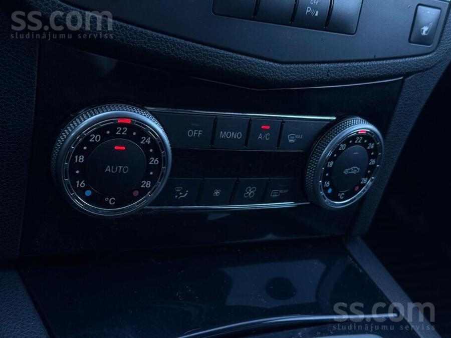 Pelēks Mercedes-Benz C 200 2007 Rīga, ar dzinēja tilpumu 2.20 L un nobraukumu 309 tūkst. km par 3990 €, foto 15 vietnē AUTOMOTO.COM.LV