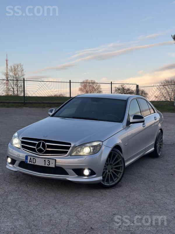 Grey Mercedes-Benz C 200 2007 in Liepaja, with an engine capacity of 1.80 L and mileage of 400 thousand km for 3500 €, photo 2 on AUTOMOTO.COM.LV