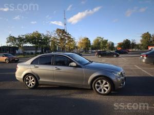 Pelēks Mercedes-Benz C 200 2007 Rīga, ar dzinēja tilpumu 2.10 L un nobraukumu 27 tūkst. km par 4600 €, foto  vietnē AUTOMOTO.COM.LV