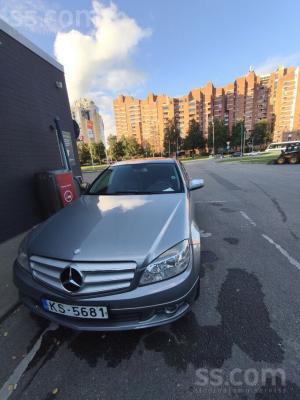 Pelēks Mercedes-Benz C 200 2007 Rīga, ar dzinēja tilpumu 2.10 L un nobraukumu 27 tūkst. km par 4600 €, foto 6 vietnē AUTOMOTO.COM.LV