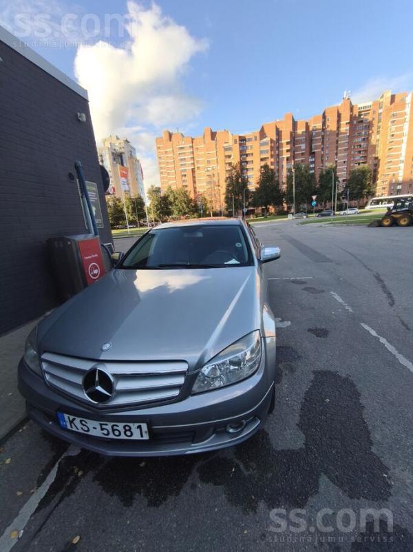 Pelēks Mercedes-Benz C 200 2007 Rīga, ar dzinēja tilpumu 2.10 L un nobraukumu 27 tūkst. km par 4600 €, foto 6 vietnē AUTOMOTO.COM.LV