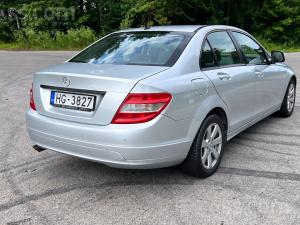 Pelēks Mercedes-Benz C 200 2007 Rīga, ar dzinēja tilpumu 2.20 L un nobraukumu 163 tūkst. km par 5500 €, foto 7 vietnē AUTOMOTO.COM.LV