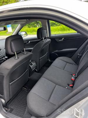 Pelēks Mercedes-Benz C 200 2007 Rīga, ar dzinēja tilpumu 2.20 L un nobraukumu 163 tūkst. km par 5500 €, foto 14 vietnē AUTOMOTO.COM.LV