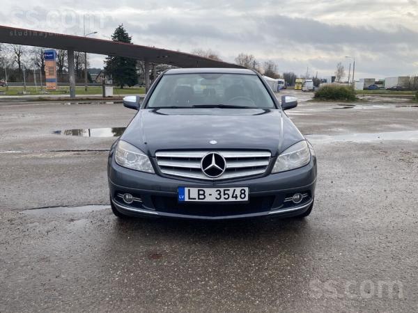 Grey Mercedes-Benz C 200 2008 in Ogre, with an engine capacity of 2.20 L and mileage of 177 thousand km for 5290 €, photo 2 on AUTOMOTO.COM.LV