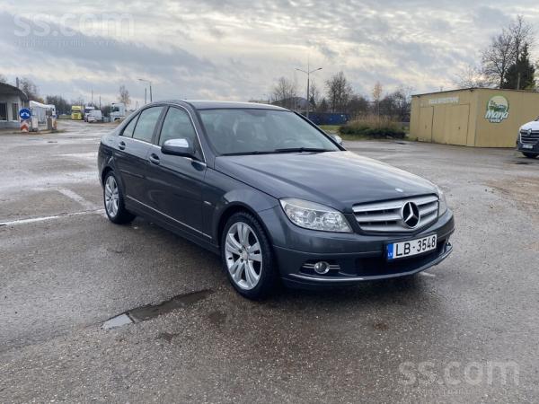 Grey Mercedes-Benz C 200 2008 in Ogre, with an engine capacity of 2.20 L and mileage of 177 thousand km for 5290 €, photo 3 on AUTOMOTO.COM.LV