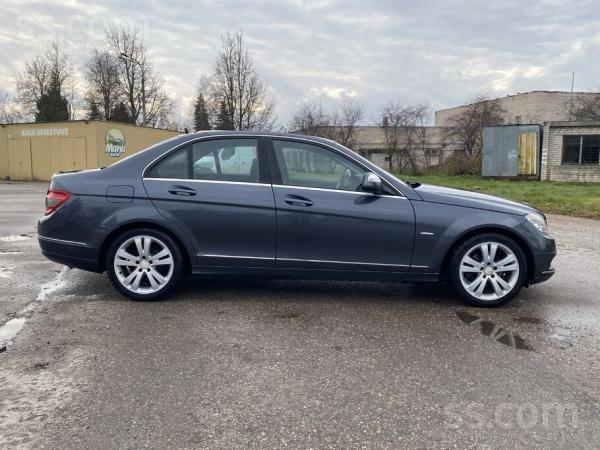 Grey Mercedes-Benz C 200 2008 in Ogre, with an engine capacity of 2.20 L and mileage of 177 thousand km for 5290 €, photo 5 on AUTOMOTO.COM.LV