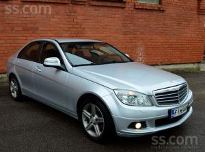 Pelēks Mercedes-Benz C 200 2008 Dobele, ar dzinēja tilpumu 2.20 L un nobraukumu 356 tūkst. km par 3200 €, foto 4 vietnē AUTOMOTO.COM.LV
