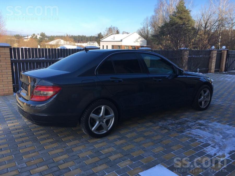 Pelēks Mercedes-Benz C 200 2008 Rīga, ar dzinēja tilpumu 2.20 L un nobraukumu 0 tūkst. km par 4800 €, foto 4 vietnē AUTOMOTO.COM.LV