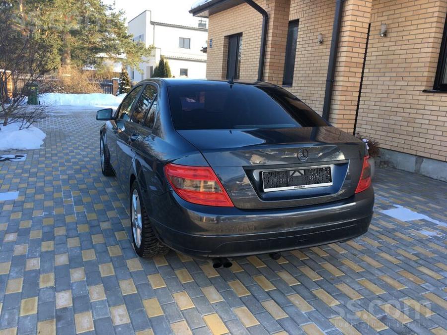 Pelēks Mercedes-Benz C 200 2008 Rīga, ar dzinēja tilpumu 2.20 L un nobraukumu 0 tūkst. km par 4800 €, foto 9 vietnē AUTOMOTO.COM.LV