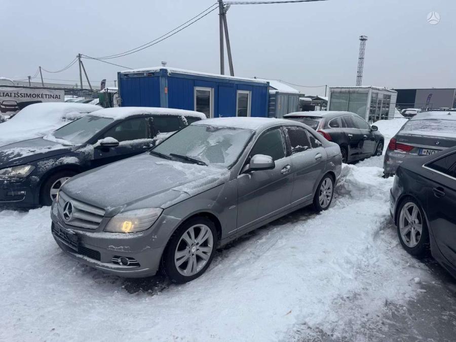 Grey Mercedes-Benz C 200 2008 in Kaunas, with an engine capacity of 1.80 L and mileage of 321 thousand km for 3799 €, photo 2 on AUTOMOTO.COM.LV