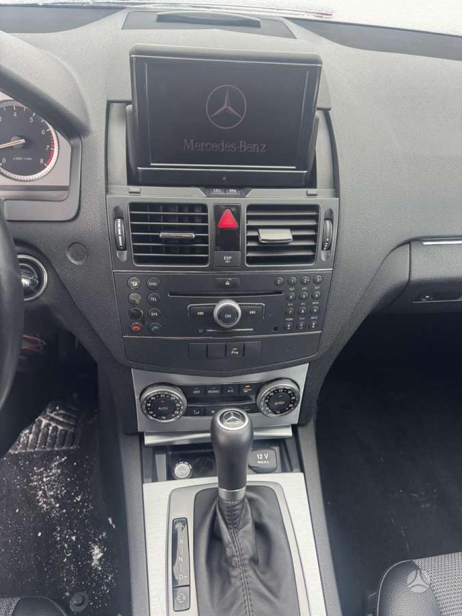 Grey Mercedes-Benz C 200 2008 in Kaunas, with an engine capacity of 1.80 L and mileage of 321 thousand km for 3799 €, photo 6 on AUTOMOTO.COM.LV