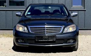 Pelēks Mercedes-Benz C 200 2008 Klaipėda, ar dzinēja tilpumu 2.15 L un nobraukumu 302 tūkst. km par 4300 €, foto 3 vietnē AUTOMOTO.COM.LV