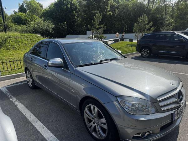 Pelēks Mercedes-Benz C 200 2008 Kauņa, ar dzinēja tilpumu 1.80 L un nobraukumu 179 tūkst. km par 4850 €, foto 1 vietnē AUTOMOTO.COM.LV