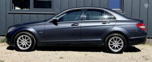 Pelēks Mercedes-Benz C 200 2008 Klaipėda, ar dzinēja tilpumu 2.15 L un nobraukumu 302 tūkst. km par 4300 €, foto 4 vietnē AUTOMOTO.COM.LV