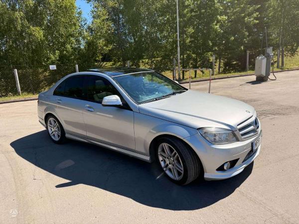 Grey Mercedes-Benz C 200 2008 in Kelme, with an engine capacity of 2.15 L and mileage of 307 thousand km for 4500 €, photo 1 on AUTOMOTO.COM.LV