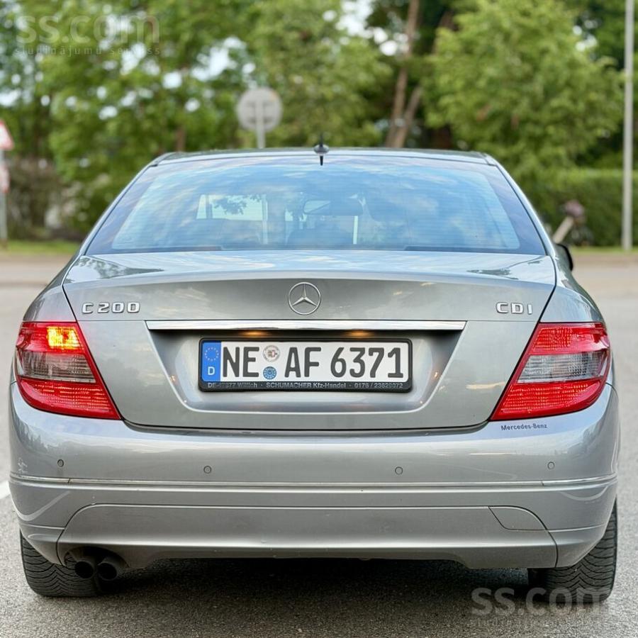 Grey Mercedes-Benz C 200 2008 in Riga, with an engine capacity of 2.10 L and mileage of 308 thousand km for 4000 €, photo 6 on AUTOMOTO.COM.LV