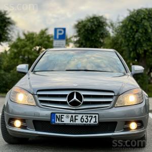 Grey Mercedes-Benz C 200 2008 in Riga, with an engine capacity of 2.10 L and mileage of 308 thousand km for 4000 €, photo 7 on AUTOMOTO.COM.LV
