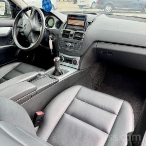 Grey Mercedes-Benz C 200 2008 in Riga, with an engine capacity of 2.10 L and mileage of 308 thousand km for 4000 €, photo 8 on AUTOMOTO.COM.LV