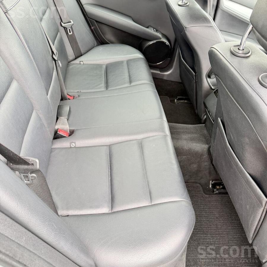 Grey Mercedes-Benz C 200 2008 in Riga, with an engine capacity of 2.10 L and mileage of 308 thousand km for 4000 €, photo 10 on AUTOMOTO.COM.LV