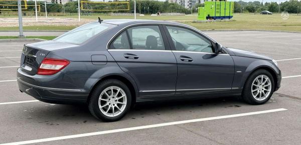 Grey Mercedes-Benz C 200 2008 in Klaipeda, with an engine capacity of 2.15 L and mileage of 302 thousand km for 4450 €, photo 4 on AUTOMOTO.COM.LV