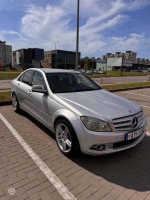 Grey Mercedes-Benz C 200 2008 in Kaunas, with an engine capacity of 2.15 L and mileage of 400 thousand km for 4200 €, photo  on AUTOMOTO.COM.LV